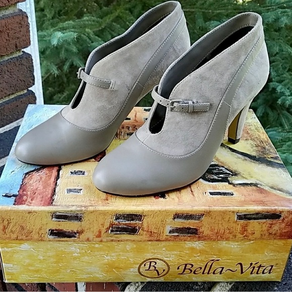 Bella Vita | Shoes | New Bella Vita 7 2 Stone Taupe Leather Suede Pump ...